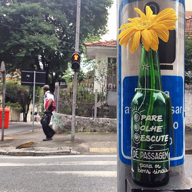 Garrafas com flores e mensagens invadem São Paulo – publicidade e ...