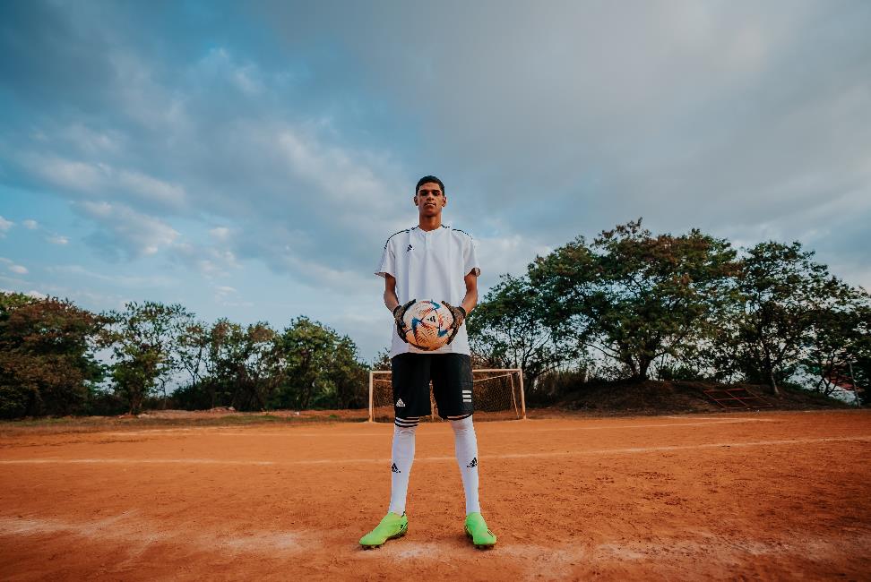 Receba! Luva de Pedreiro é o novo embaixador da adidas Brasil ...